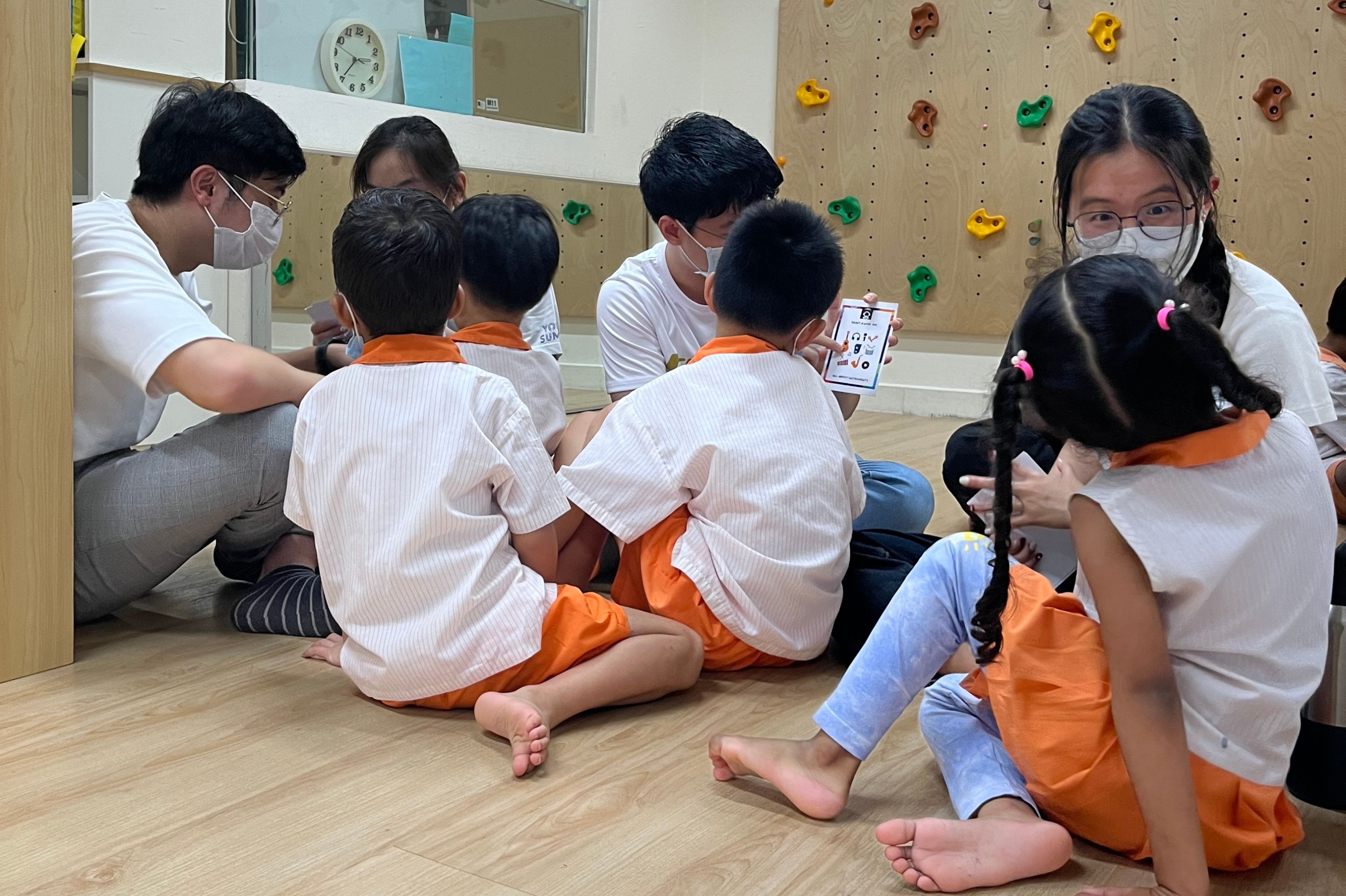 NUS Students' Community Service Club brightens lives during the festive ...